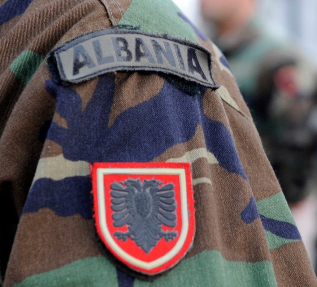 Директан резултат Вучићеве и Дачићеве политике: Албанска војска на ...