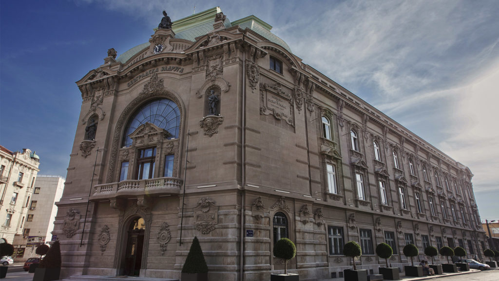 Вучићу, престани бре да лажеш! На згради "Геозавода" сте само средили ...